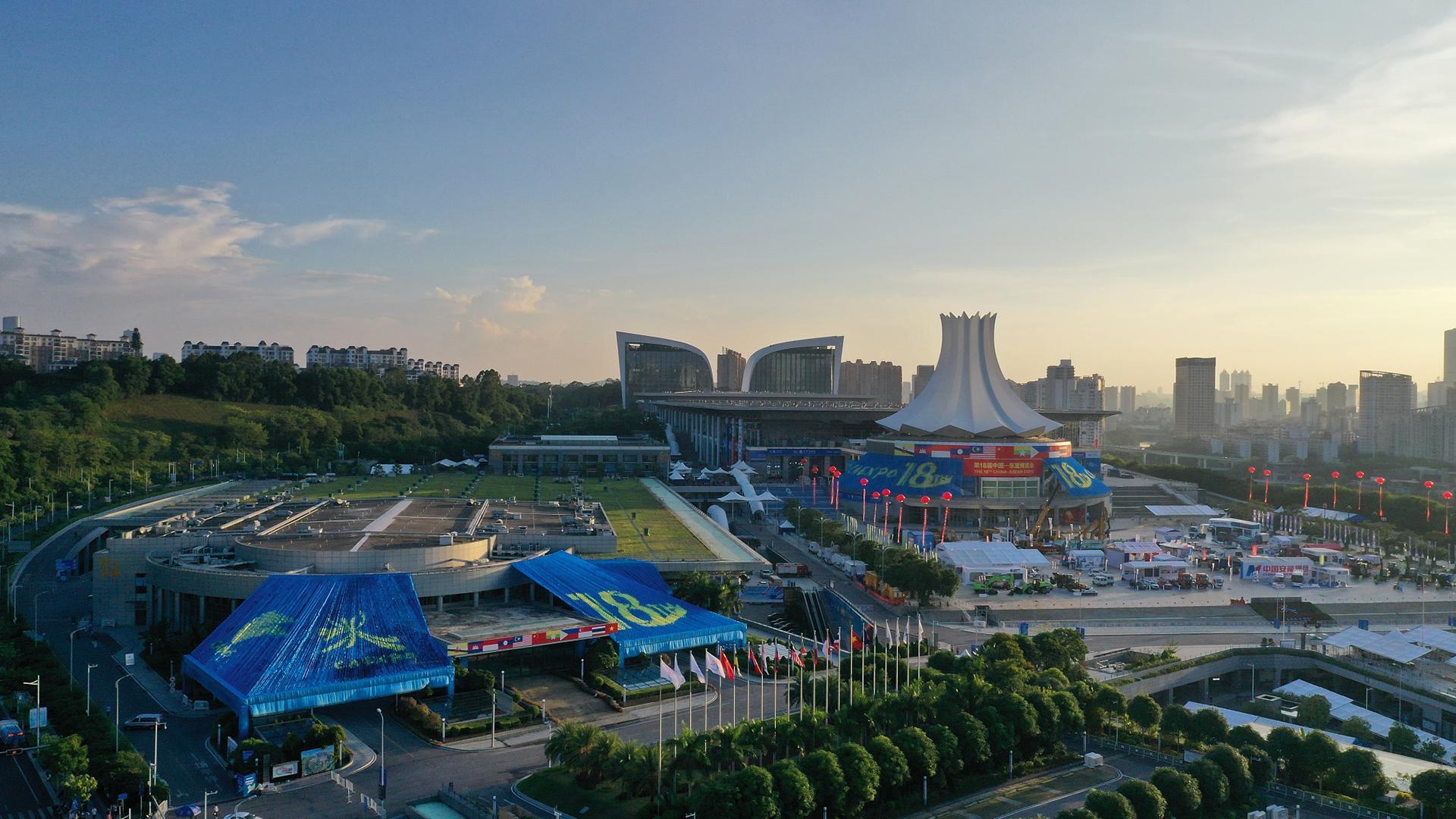 Председатель КНР направил поздравительное письмо участникам ЭКСПО и саммита в Наньнине Cgtn на